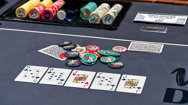 TEXAS FOLD’EM - Athlos